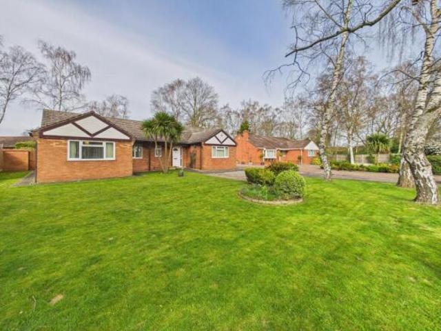 4 bedroom detached bungalow for sale in Fulmar Road, Lincoln, LN6
