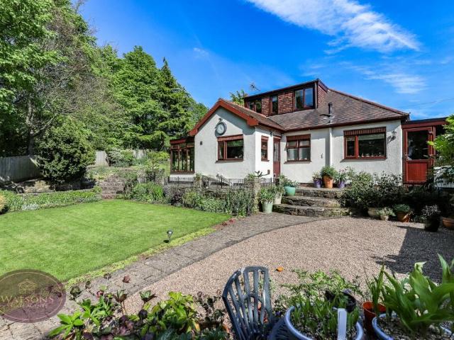 4 bedroom detached bungalow for sale in Knowle Lane, Kimberley, Nottingham, NG16