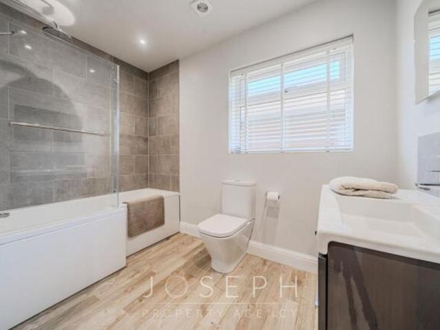 4 bedroom detached bungalow for sale in Old Norwich Road, Ipswich, IP1