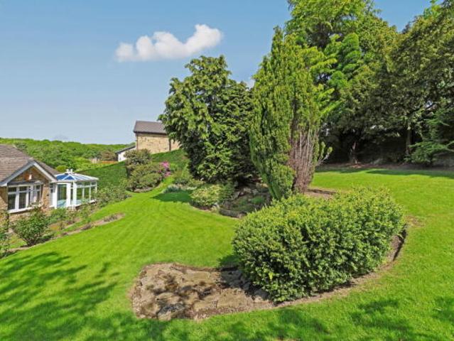 4 bedroom detached bungalow for sale in Lightridge Close, Huddersfield, HD2 2HW, HD2