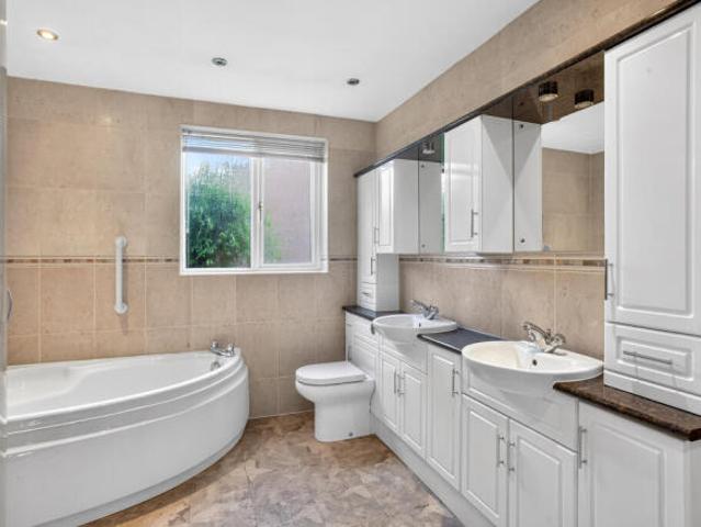 4 bedroom detached bungalow for sale in Mill Fields, Sheffield, S26