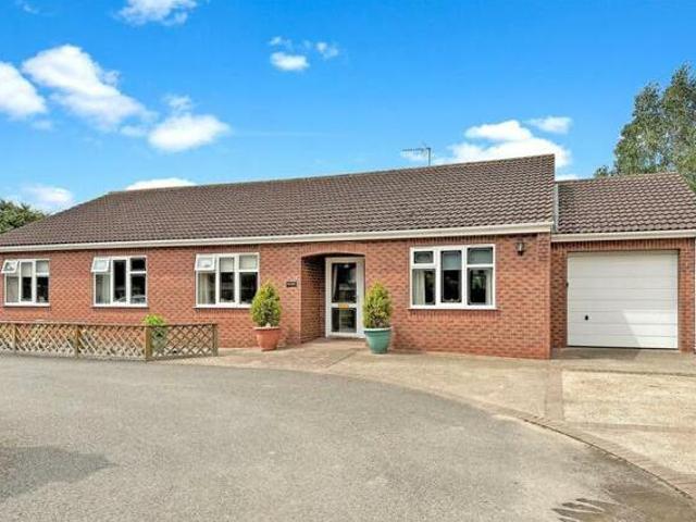 4 Bedroom Detached Bungalow For Sale In North Road, Weston