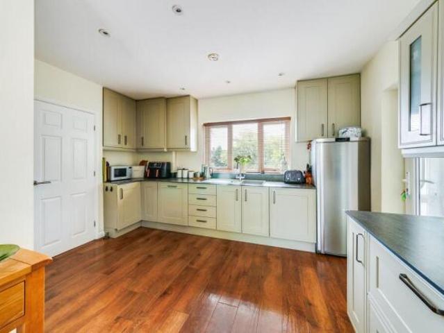 4 bedroom detached bungalow for sale in St. Swithuns Road, Kennington, OX1