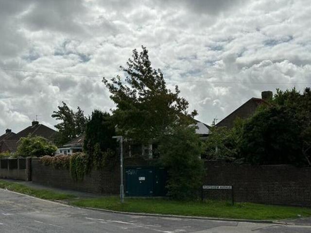 4 Bedroom Detached Bungalow For Sale In Portchester