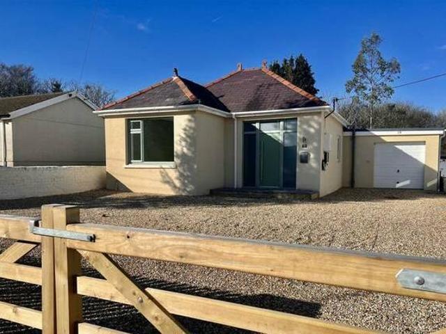 4 bedroom detached bungalow for sale in Penygroes Road Blaenau Ammanford SA18