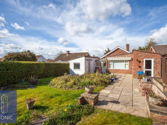 4 bedroom detached bungalow for sale in Riverside Close, Hellesdon, Norwich, NR6