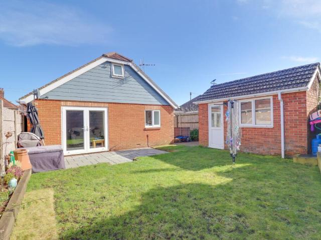 4 bedroom detached bungalow for sale in Temple Gardens, Woolston, SO19