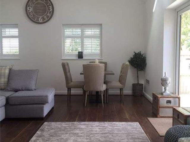 4 bedroom detached bungalow to rent