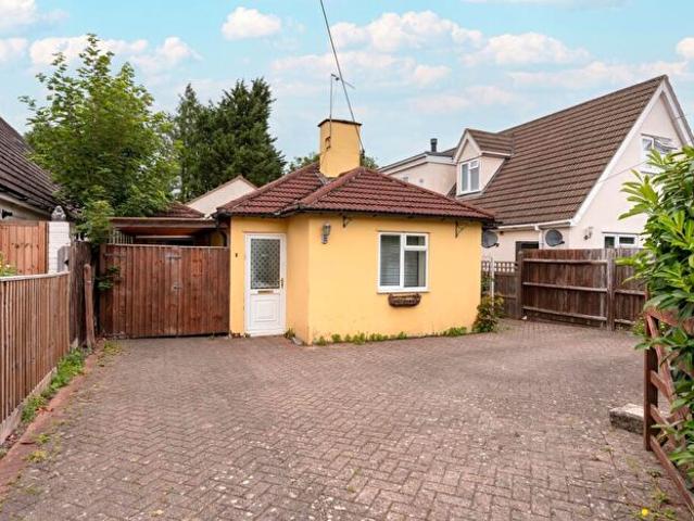 4 Bedroom Detached Bungalow To Rent In Radley Road, Abingdon, OX14