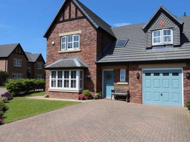 4 Bedroom Detached House
