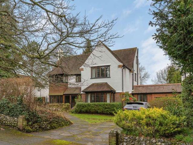 4 Bedroom Detached House