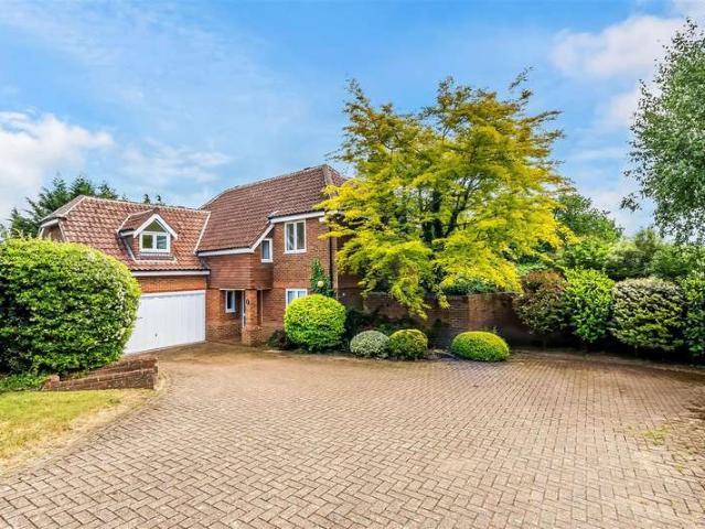 4 Bedroom Detached House