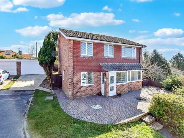 4 Bedroom Detached House