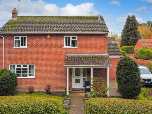 4 Bedroom Detached House