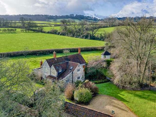 4 Bedroom Detached House