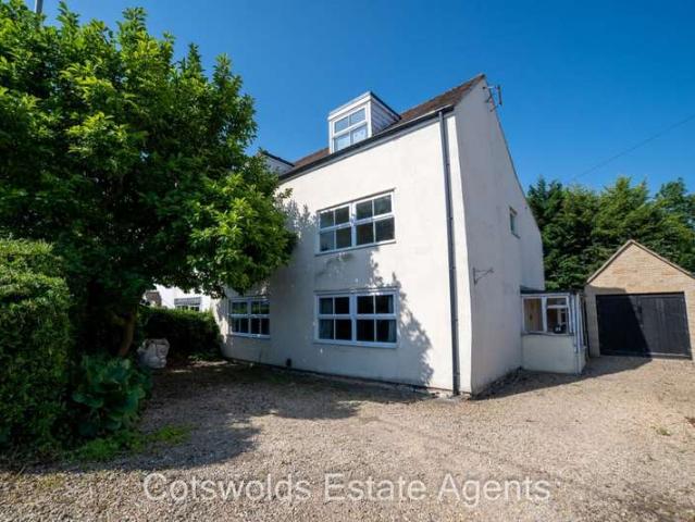 4 Bedroom Detached House