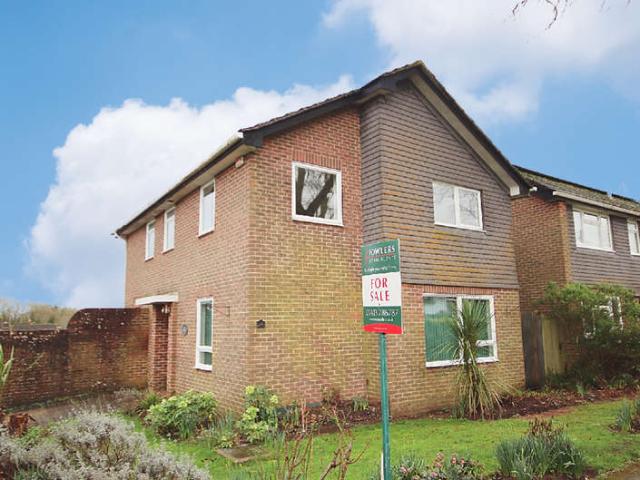 4 Bedroom Detached House