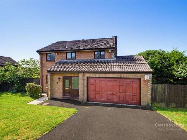 4 Bedroom Detached House