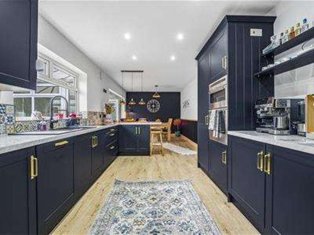 4 Bedroom Detached House