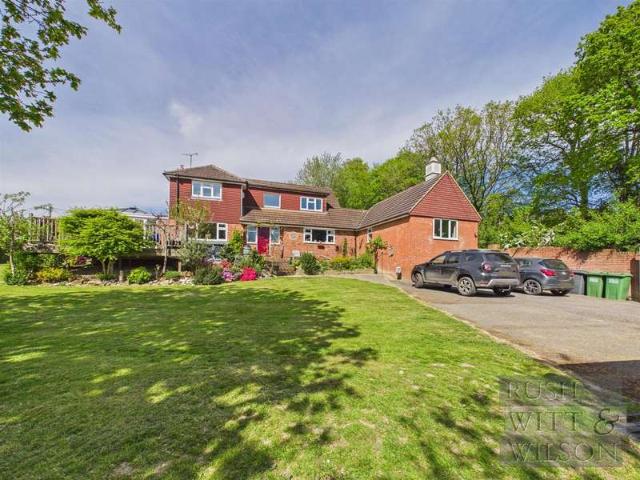 4 Bedroom Detached House