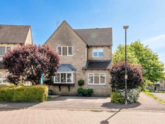 4 Bedroom Detached House