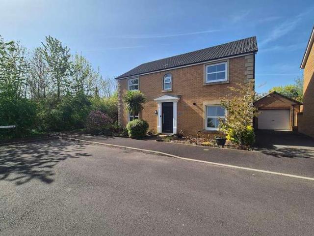 4 Bedroom Detached House