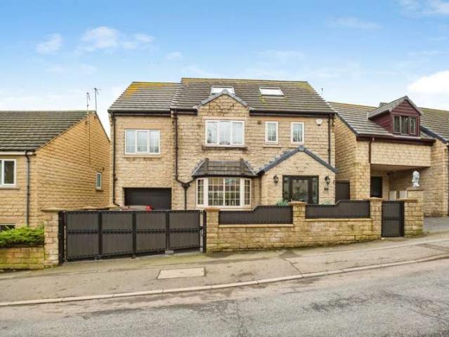 4 Bedroom Detached House