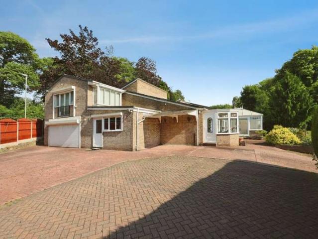 4 Bedroom Detached House