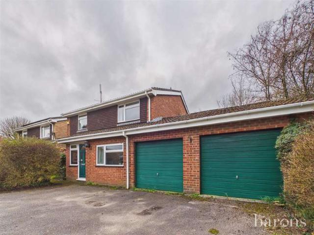 4 Bedroom Detached House