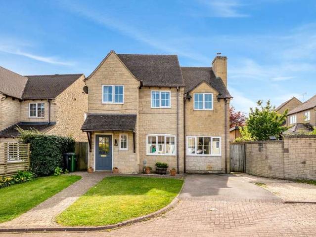 4 Bedroom Detached House