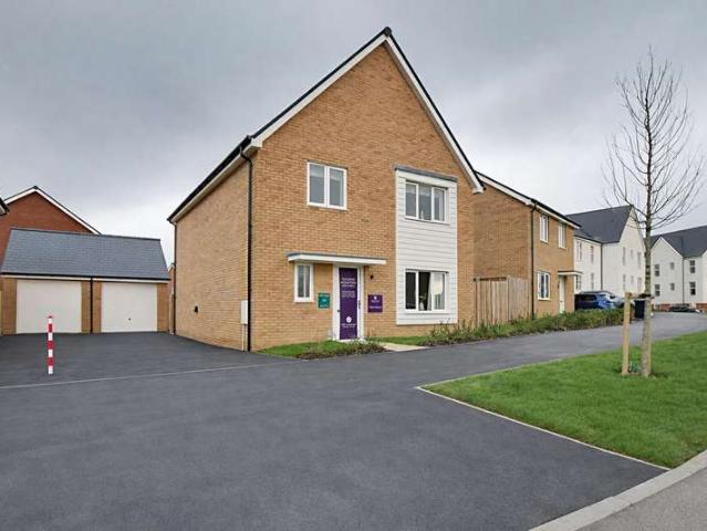 4 Bedroom Detached House