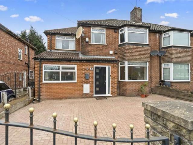 4 Bedroom Detached House