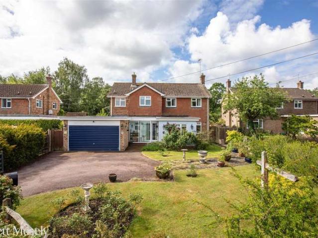4 Bedroom Detached House