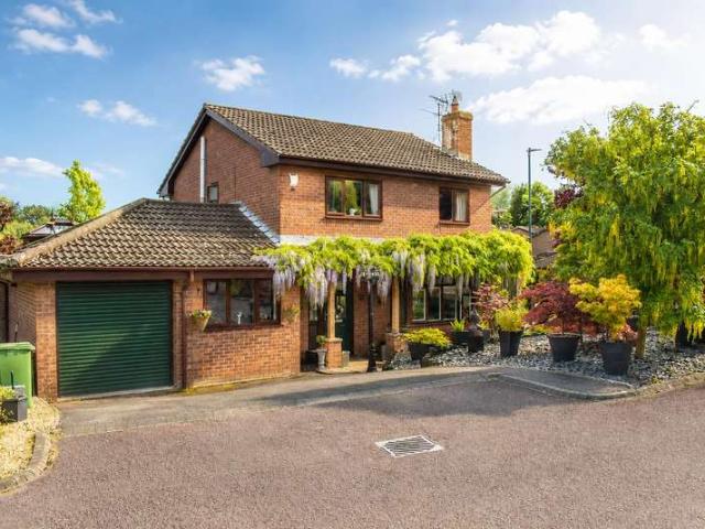 4 Bedroom Detached House