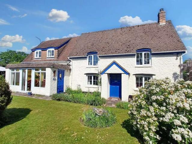 4 Bedroom Detached House