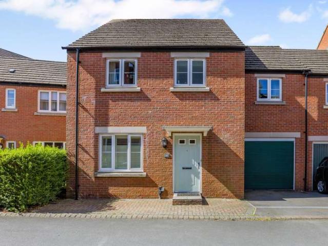 4 Bedroom Detached House
