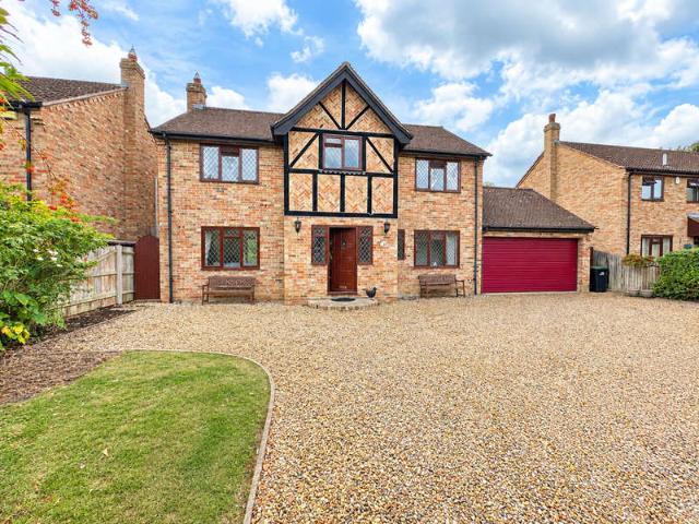 4 Bedroom Detached House