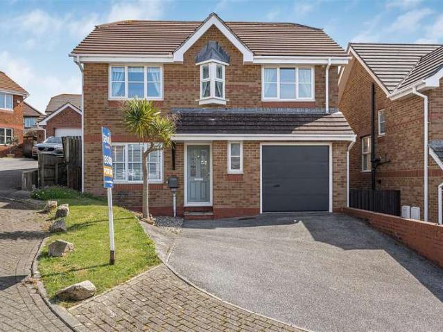 4 Bedroom Detached House