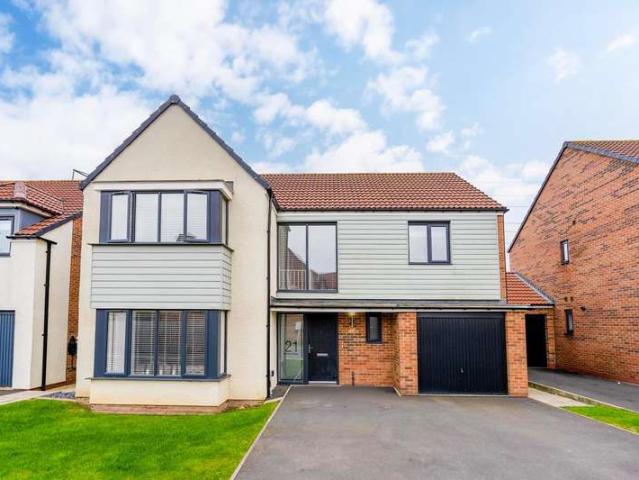4 Bedroom Detached House