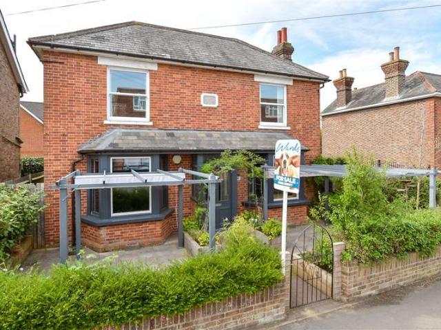 4 Bedroom Detached House