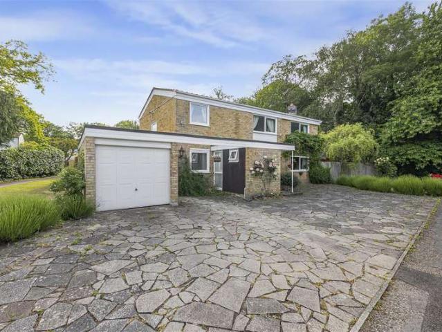 4 Bedroom Detached House