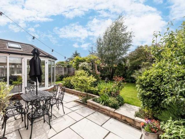 4 Bedroom Detached House