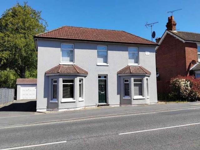 4 Bedroom Detached House