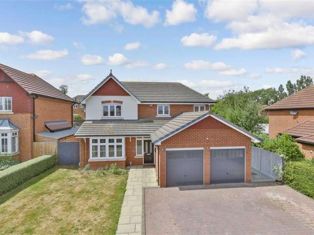 4 Bedroom Detached House