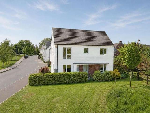 4 Bedroom Detached House
