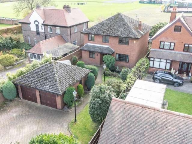 4 Bedroom Detached House