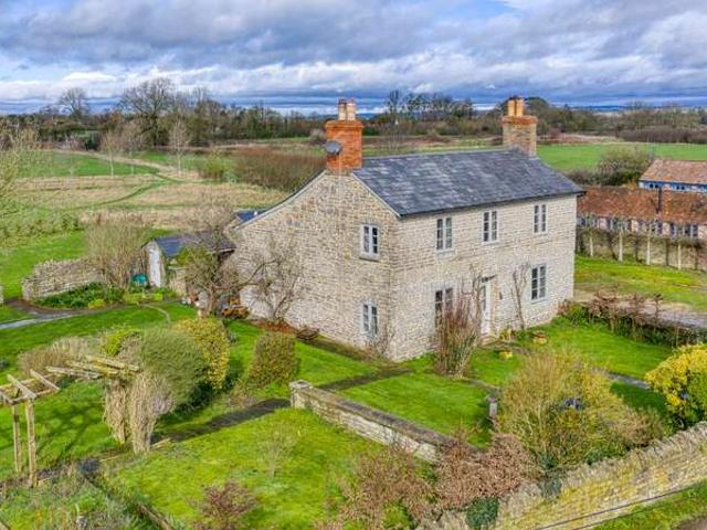 4 Bedroom Detached House