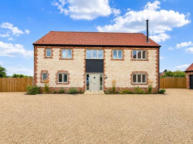 4 Bedroom Detached House
