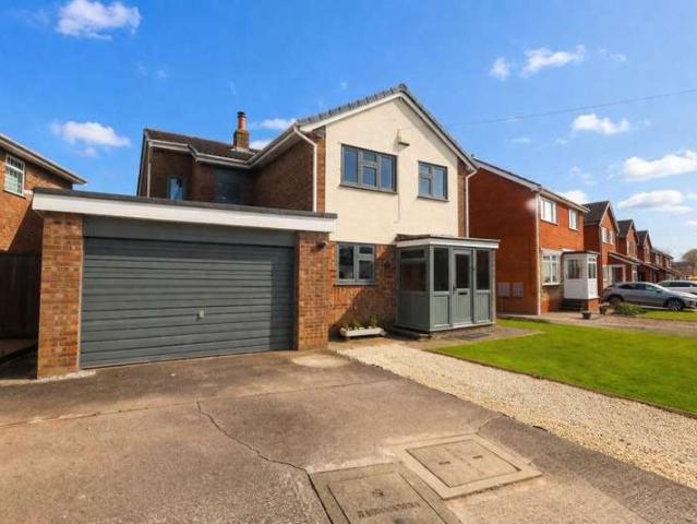 4 Bedroom Detached House