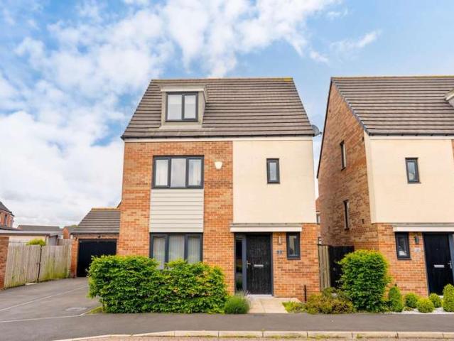 4 Bedroom Detached House